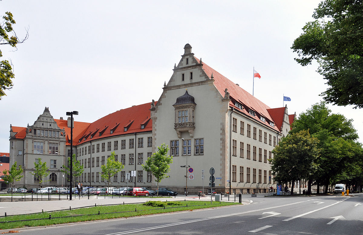 Top government universities in poland