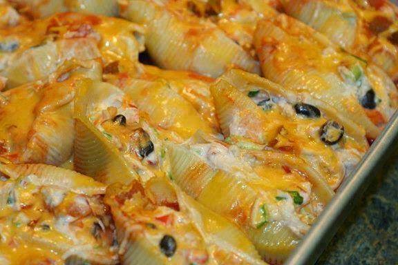 Fay's Homemade Recipes: Hearty Stuffed Shells