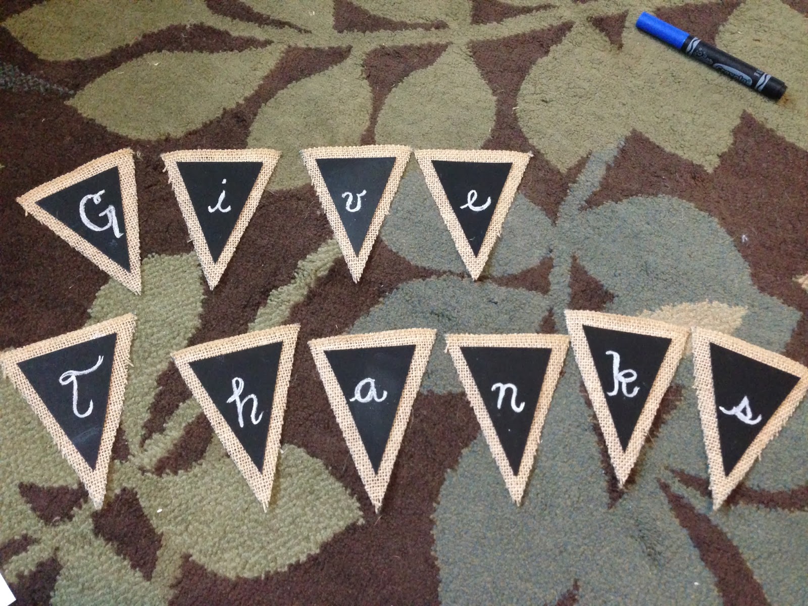 The Simple Crafty Home: {Crafty Tutorial} Chalkboard Burlap Banner