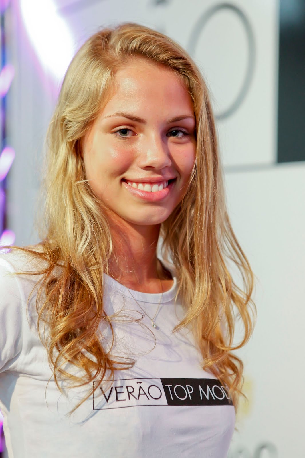 AnaBauer: E começou o verão top model 2012...