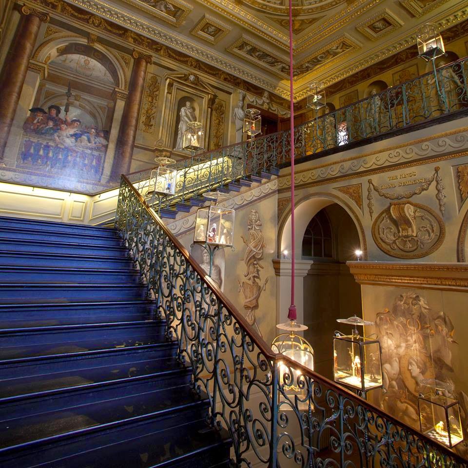 The story behind the Photo of Prince George and the butterfly | Tribute