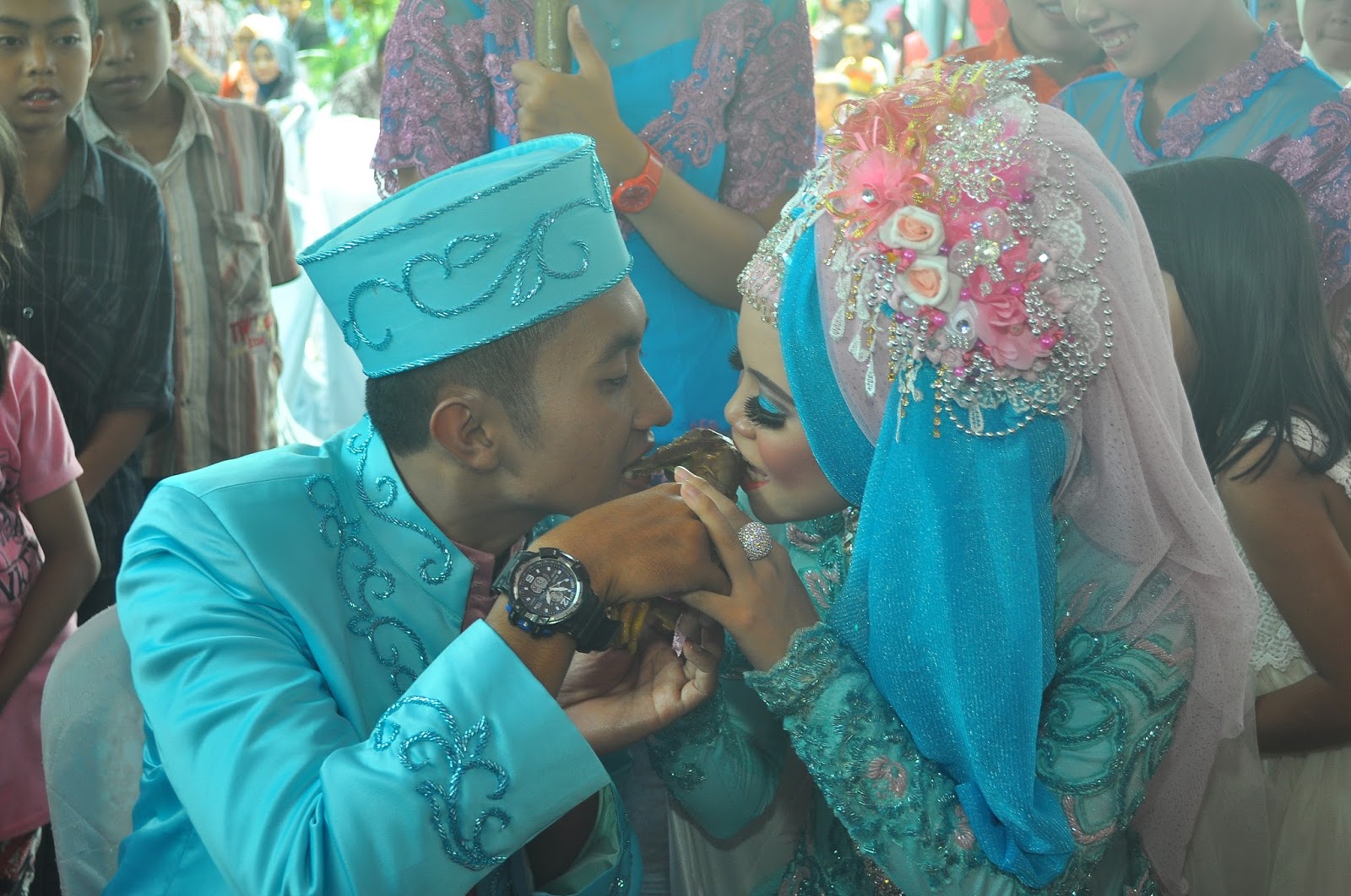 Inspirasi Pernikahan Adat Sunda Sudimara Jaya - Upacara Adat Sunda Telp ...