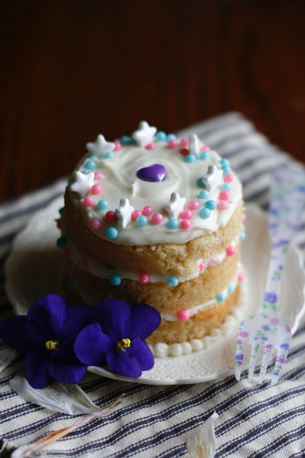 Indigo Scones: Mini Vanilla Tin Can Cake, and a Blogiversary