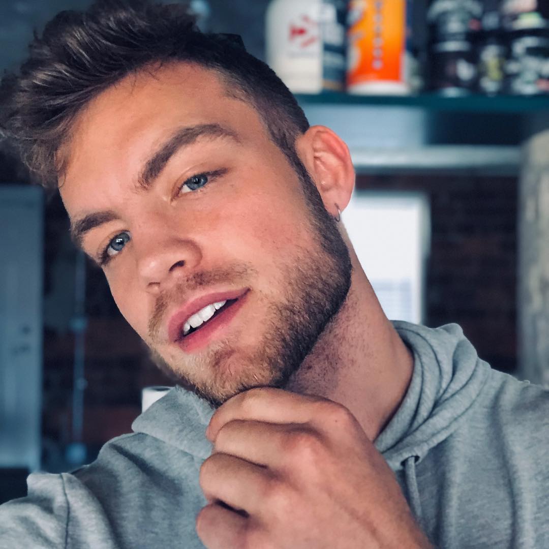 DUSTIN MCNEER : 38 IMÁGENES QUE NOS REGALÓ EN NOVIEMBRE