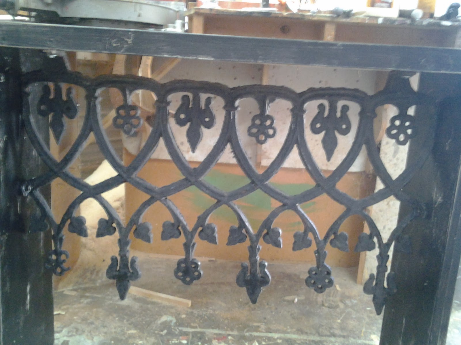 Sofa Table made with iron cresting
