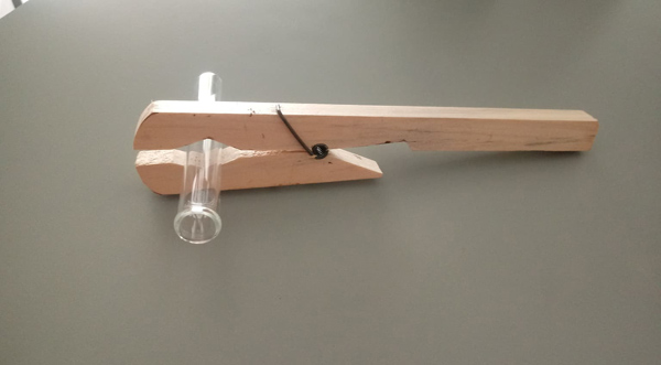 Fungsi Penjepit Tabung Reaksi Atau Gegep Kayu Laboratorium - FUNGSI ALAT