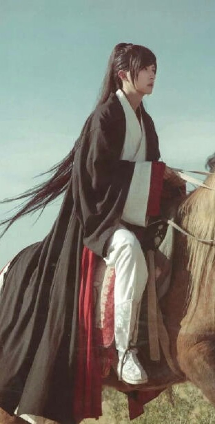 李孟羲 (Li Meng Xi) as 乾元 (Qian Yuan)