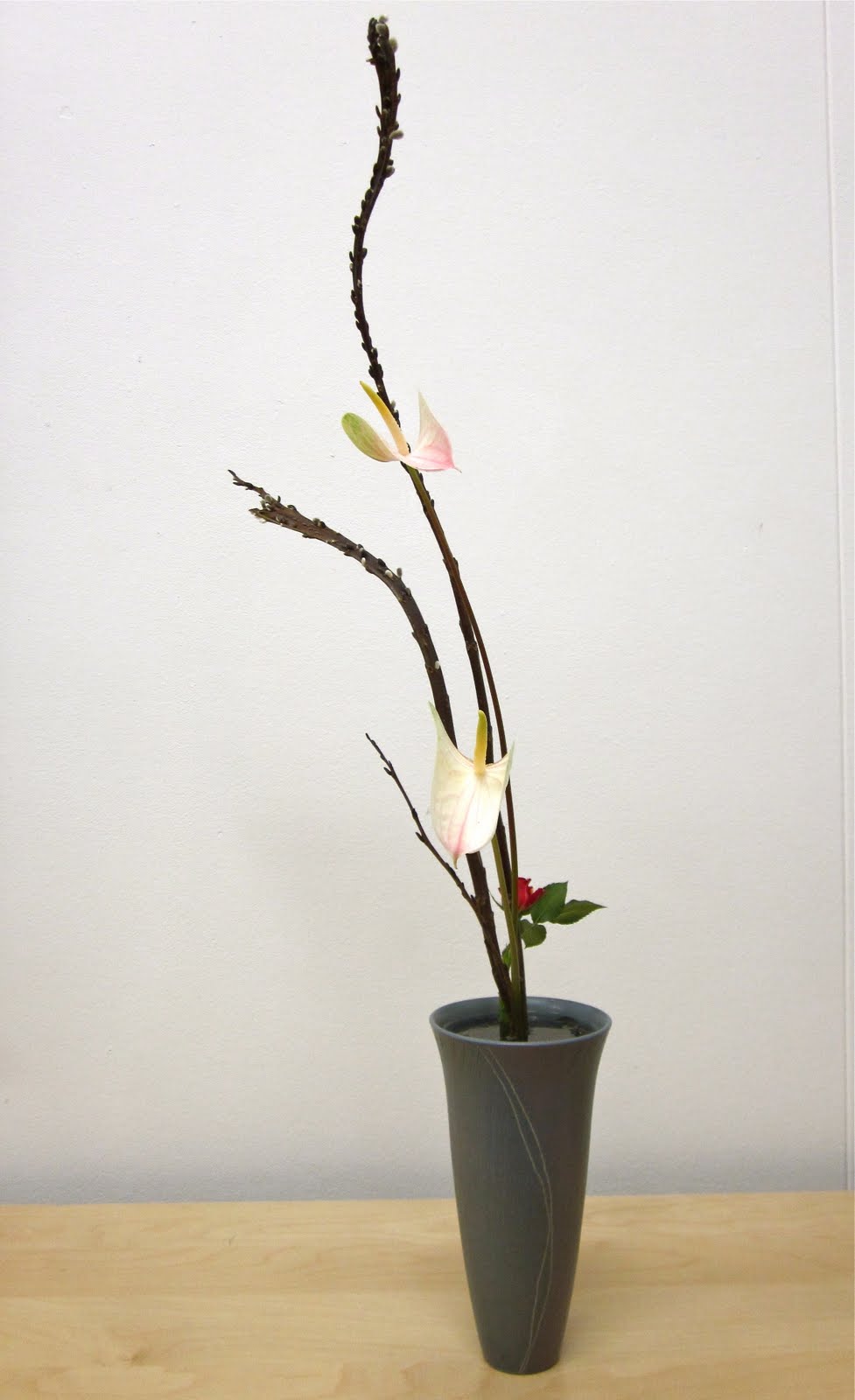 A Student of Ikenobo: Shoka shimputai