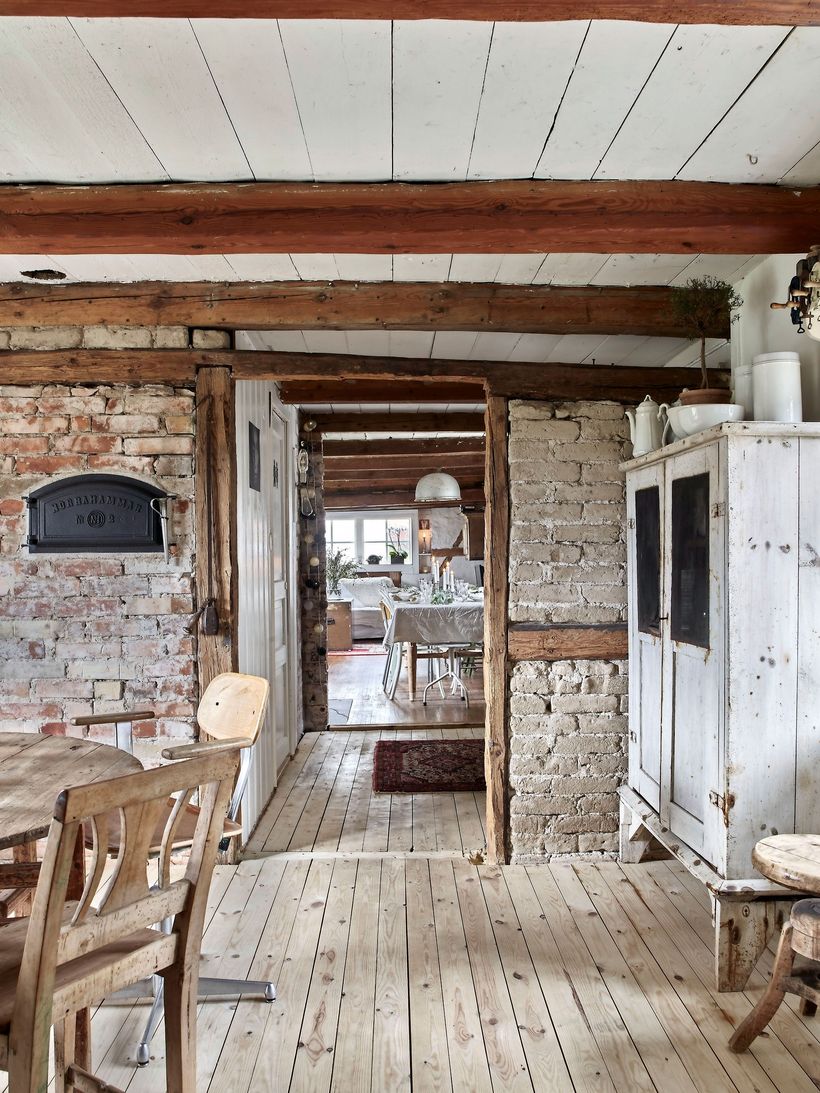The charm of a Nordic rustic cottage