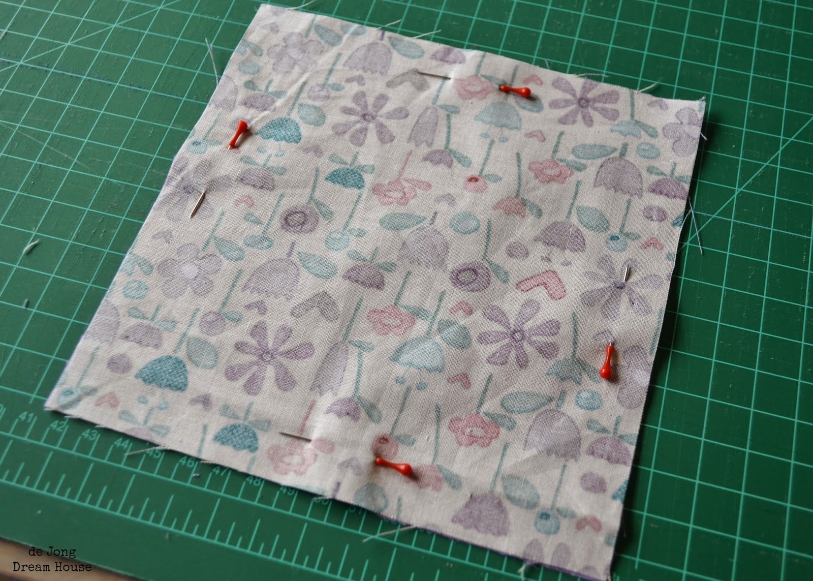 de Jong Dream House: Quilt #6: Molly's Monogram Quilt