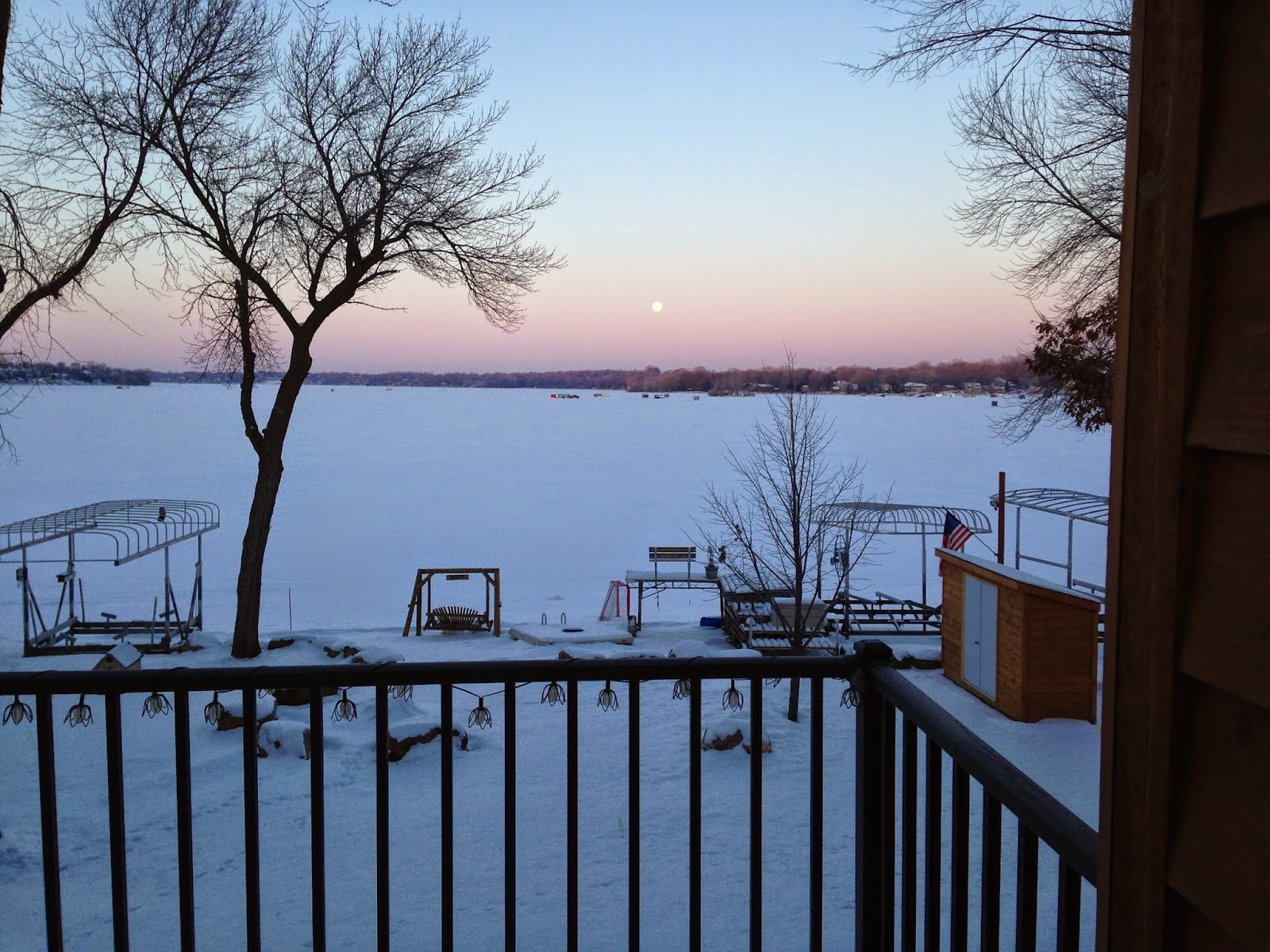 Where in the World is Mrs. Mosey?: Got Frost with a Beautiful Moonset!