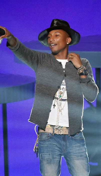 Celeb Saggers: Pharrell Williams is a Sagger!