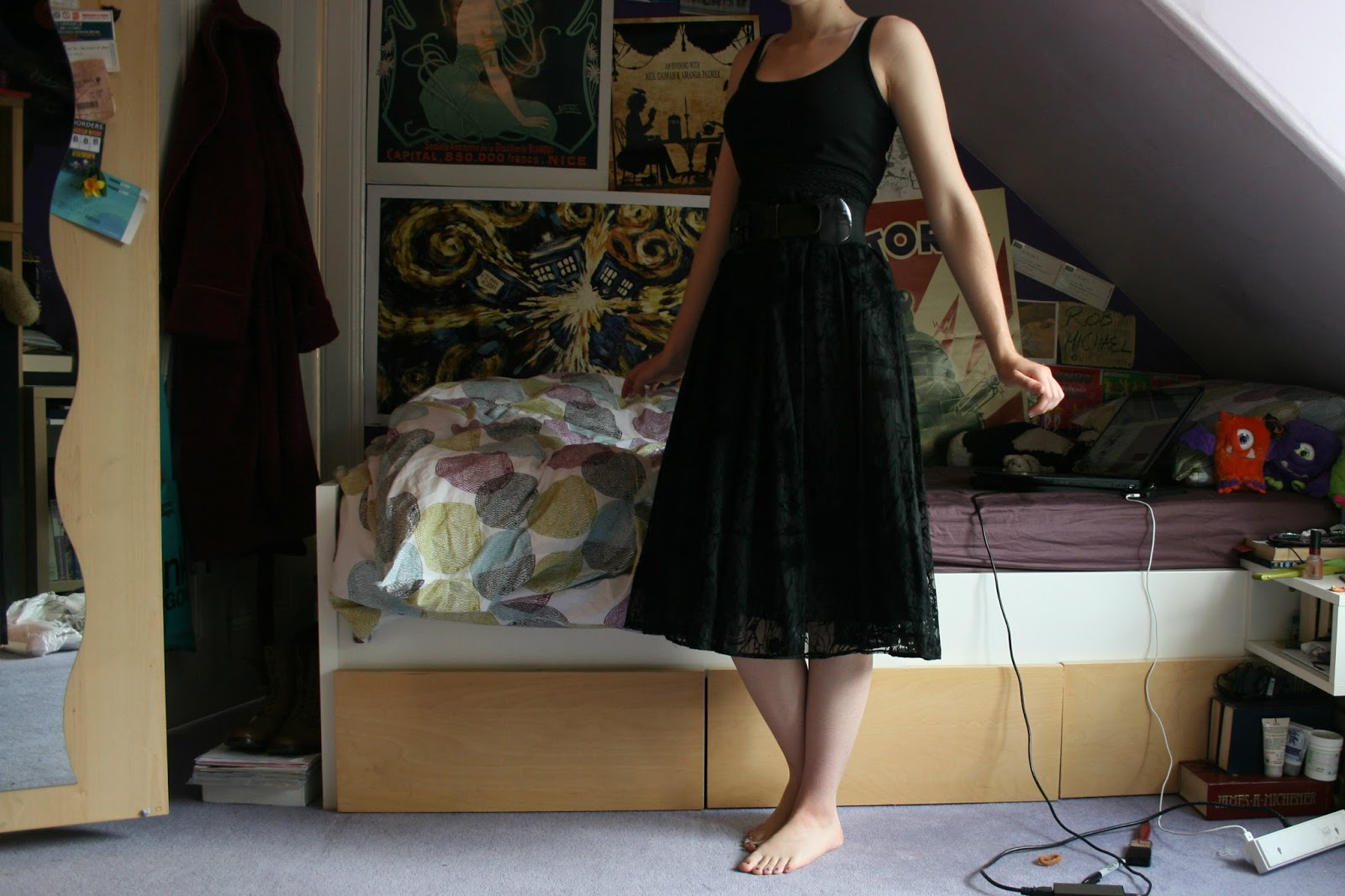 An Honest Drug: Wardrobe Feature: Vintage Skirt