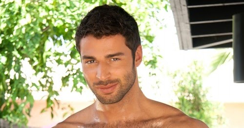 I Like Man: Dario Back