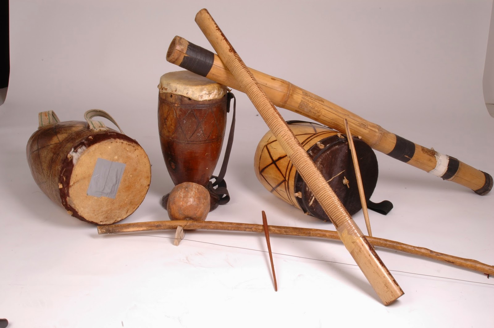 Ritmos de Angola : HISTÓRIA DA MÚSICA EM ANGOLA