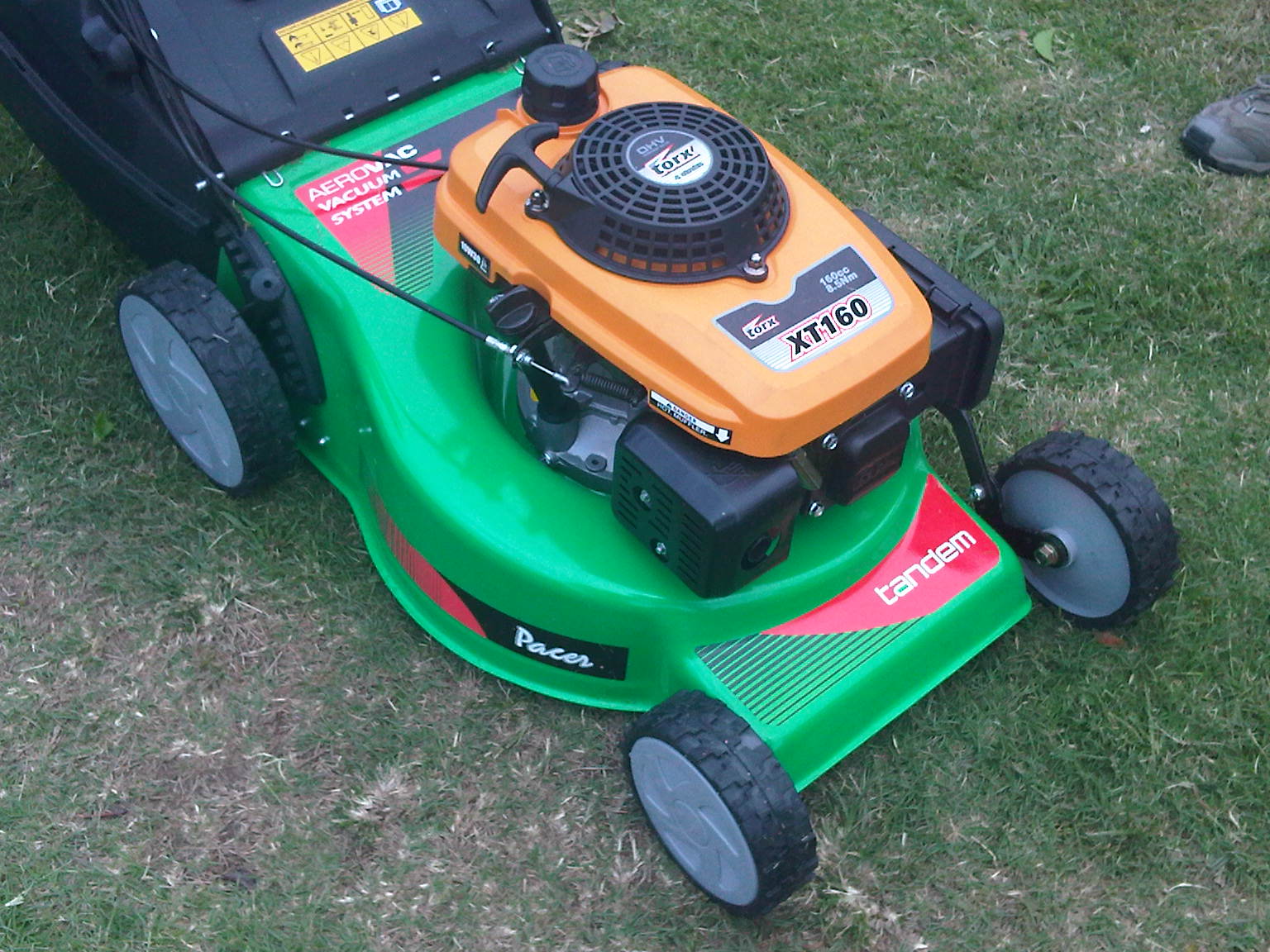 lawnmower clinic - grassnyer kliniek: September 2011