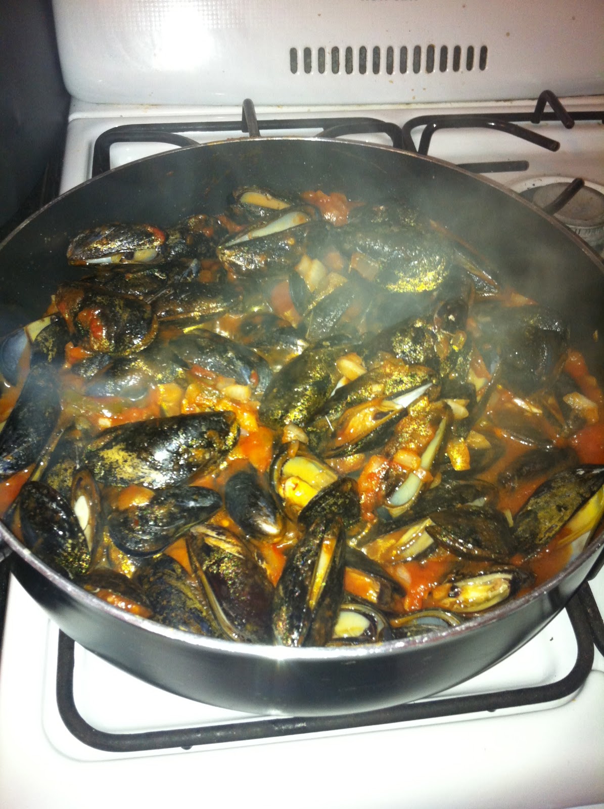 No Time Like Food Time: Mussels Fra Diavolo with Shrimp and Linguine
