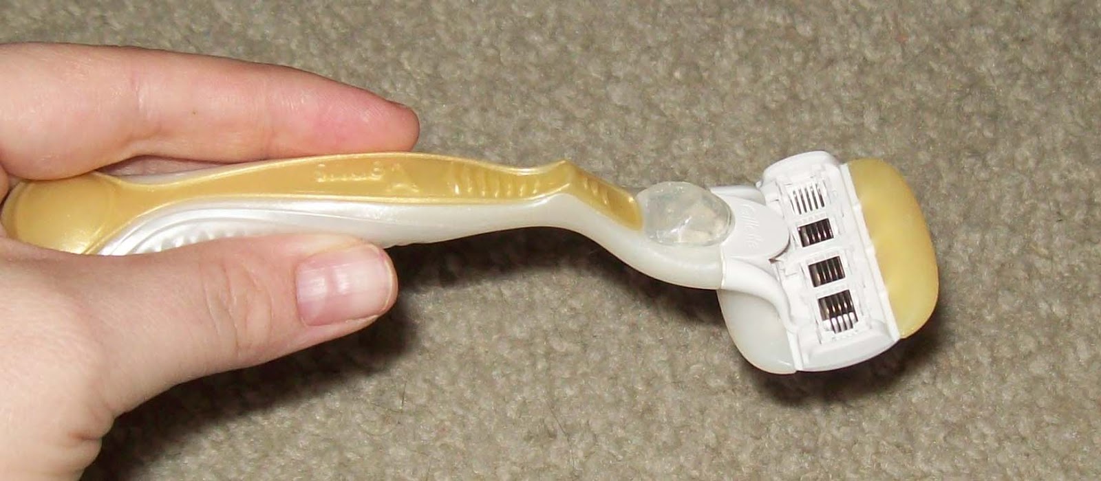 Tried it... Did I like it?: Venus & Olay Razor Review