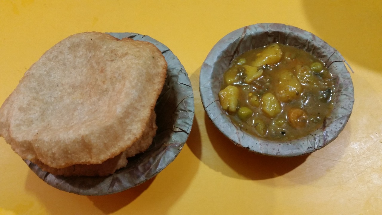 Street Food from Varanasi, Part 1: All About Kachori, Rabri and Lassi ...