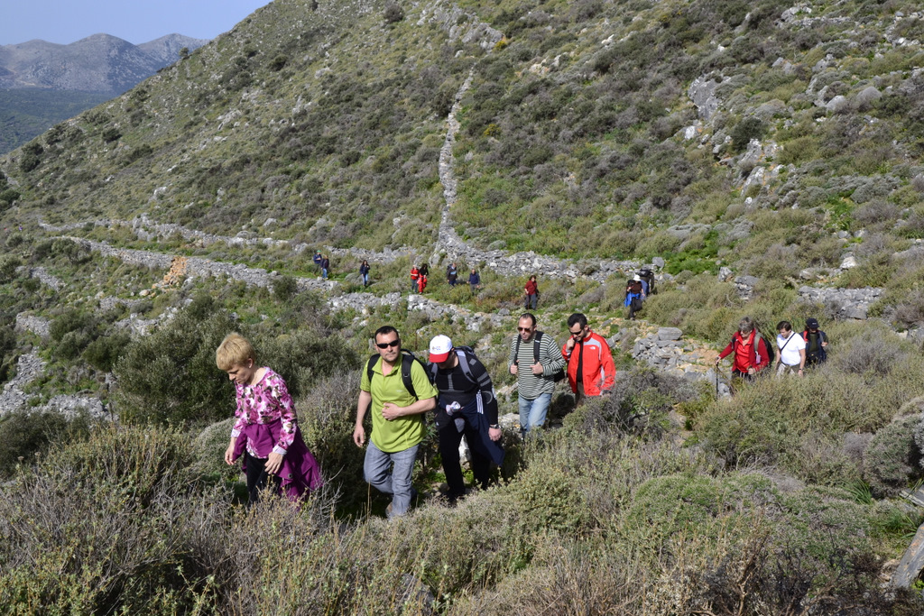 EXPLORE MOUNTAINS: ΠΕΖΟΠΟΡΙΑ ΝΕΑΠΟΛΗ-ΜΟΝΟΠΑΤΙ ΠΡΟΣ ΚΟΥΡΟΥΝΕΣ-ΑΡΧΑΙΑ ΔΡΗΡΟΣ