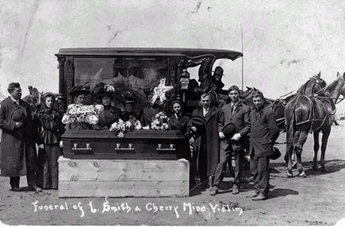 The Digital Research Library of Illinois History Journal™ : The ...