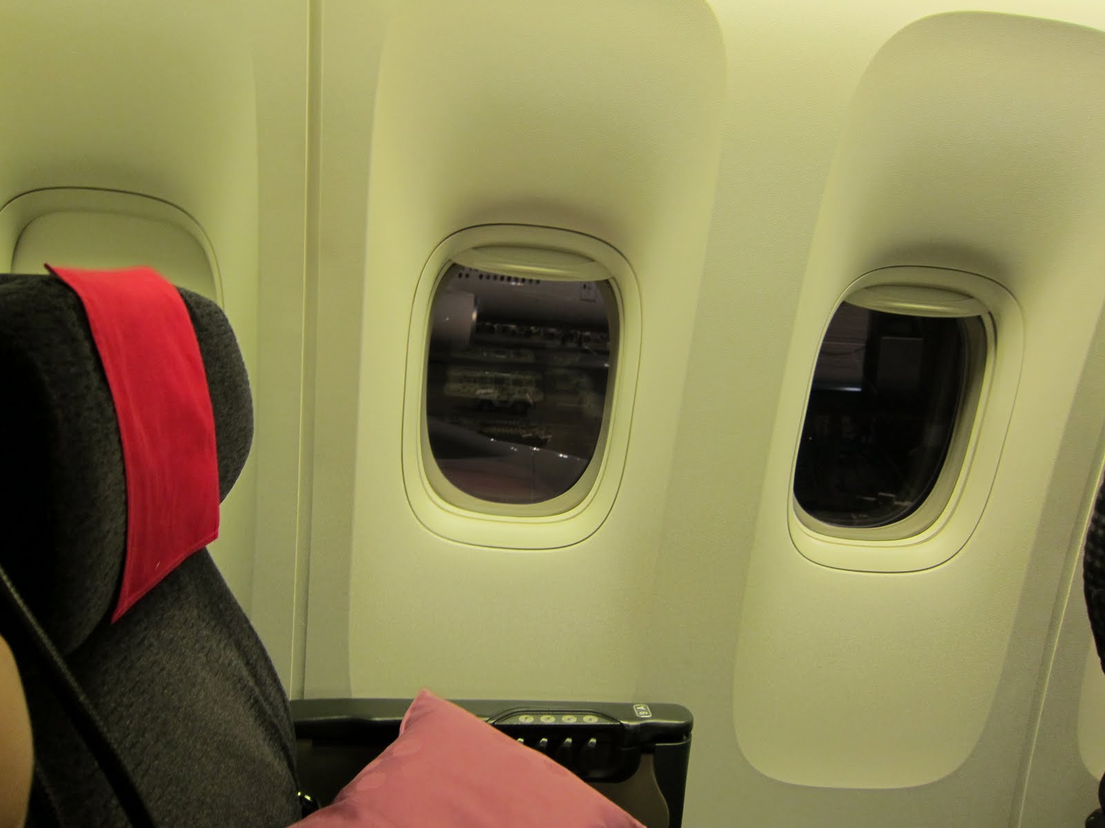 Travel Smart: [Airline Seats] Japan Airlines Executive Class - 日航商務艙體驗 ...