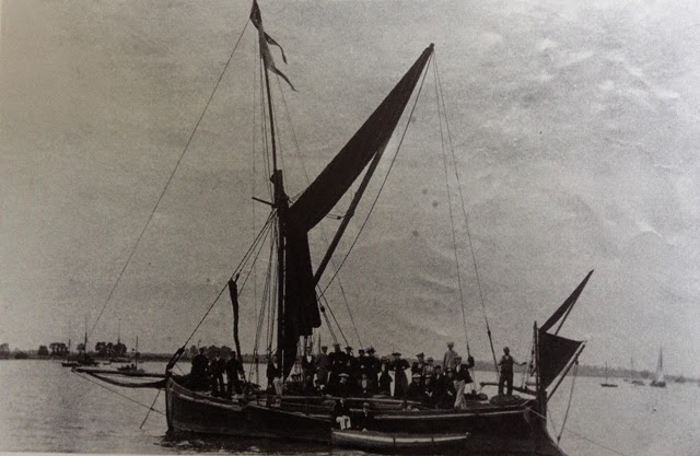 Bill's Log: Historic Boats at Burnham