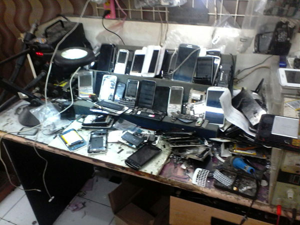 Service HP Panggilan, Service HP Xiaomi, Oppo, Samsung, Apple Jakarta Timur
