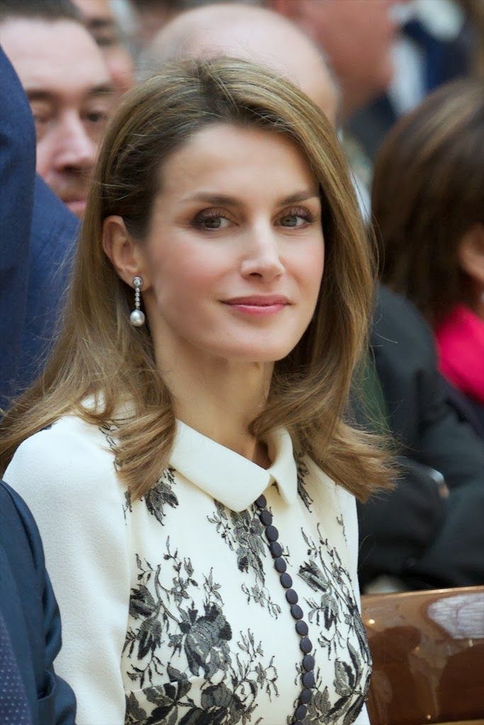 Princess Letizia Delivers Fine Arts Gold Medals