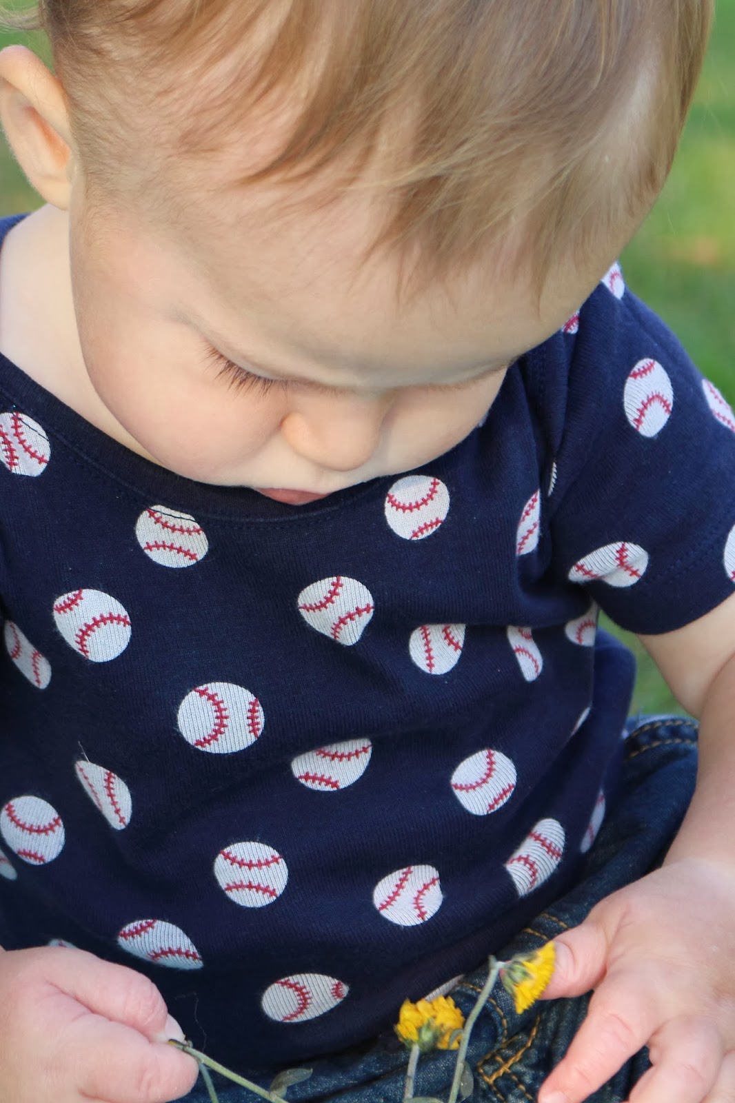 Nature Exploration for Babies and Toddlers | School Time Snippets