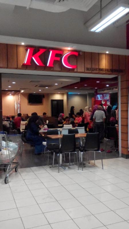 Program 'Tautan Mahabbah' Khidmat Masyarakat Sem2 UKM: Tempahan KFC ...