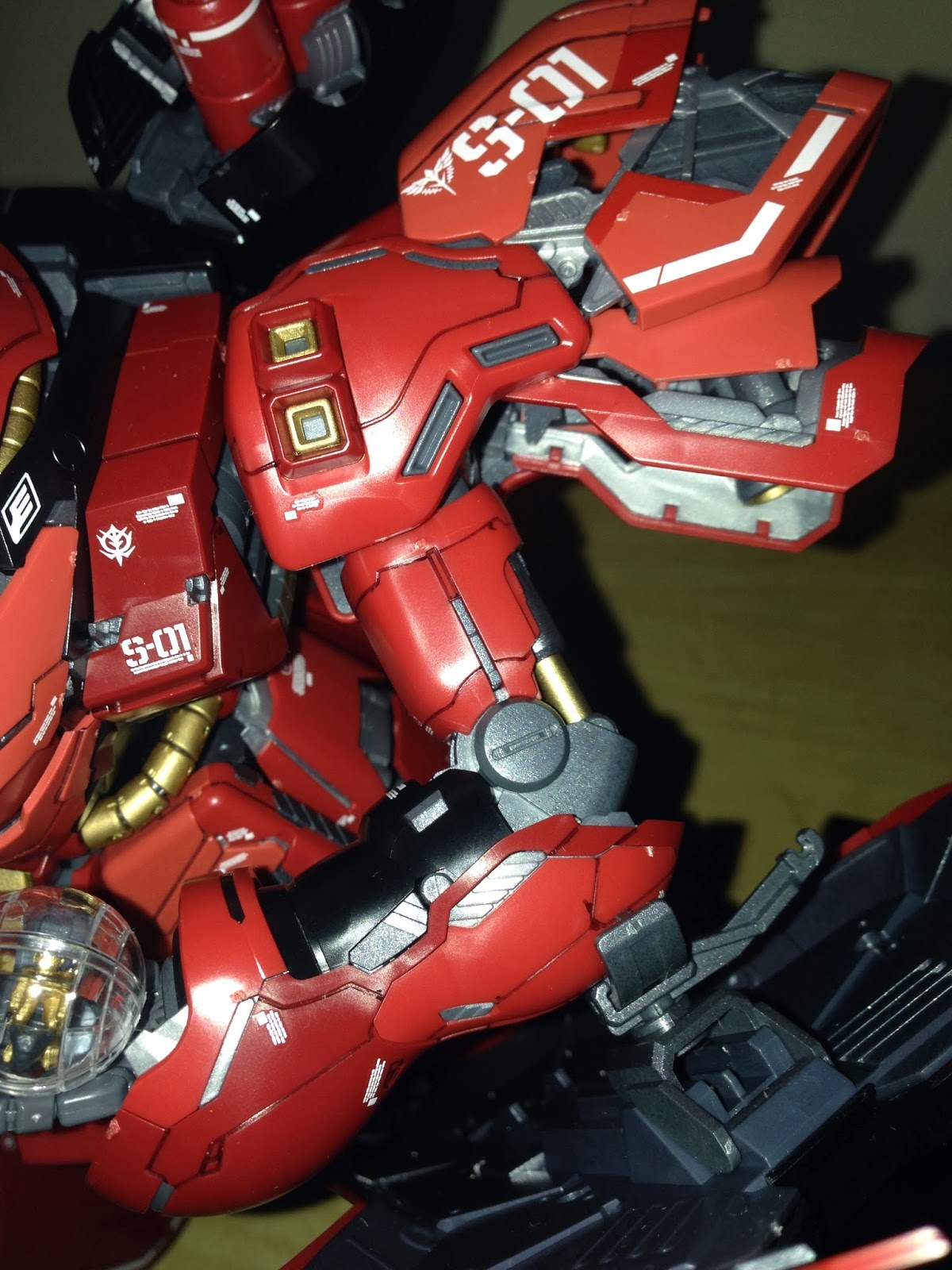 My Gundam Experience: "New" Sazabi Ver Ka Vs "Old" Sazabi Metallic ...