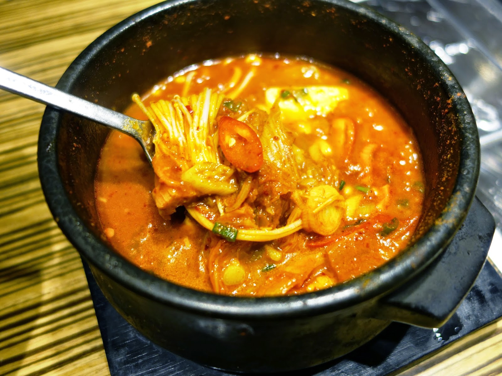 PinkyPiggu: Kimchi Korean Restaurant @ Suntec City Mall ~ Simply Delicious!
