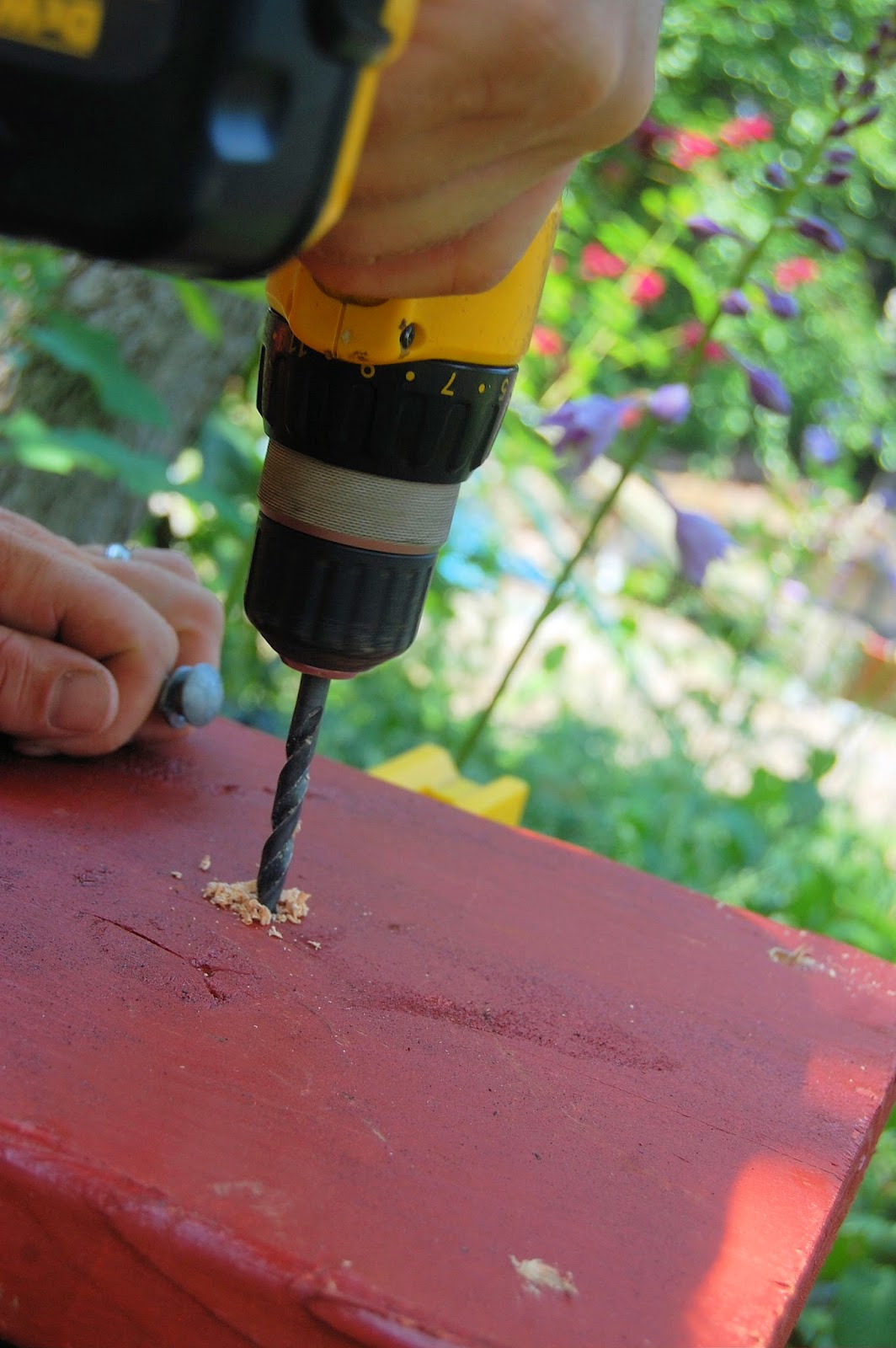 The Bumbling Gardenista: Garden Perch