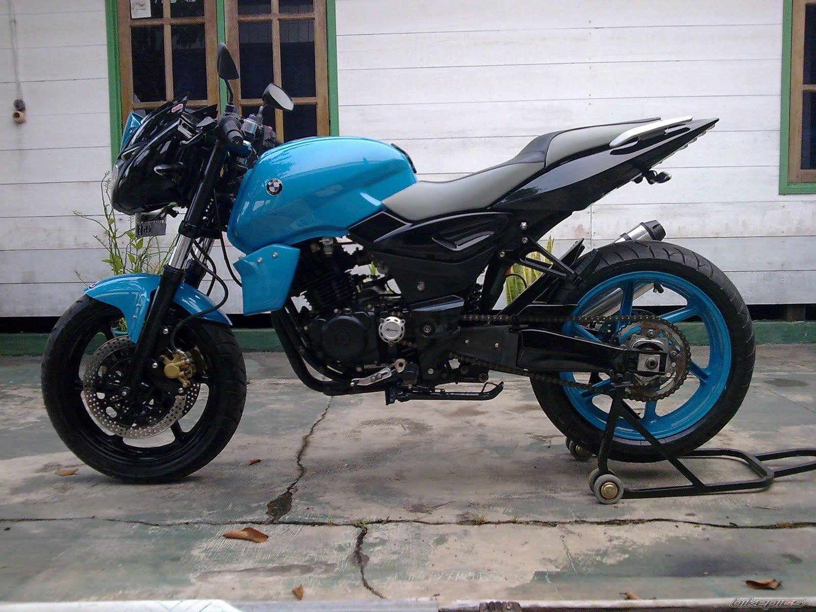 INTERESTING WORLD FACTS 4 U: Customised pulsar 220,200, 180, R15, Cbr ...