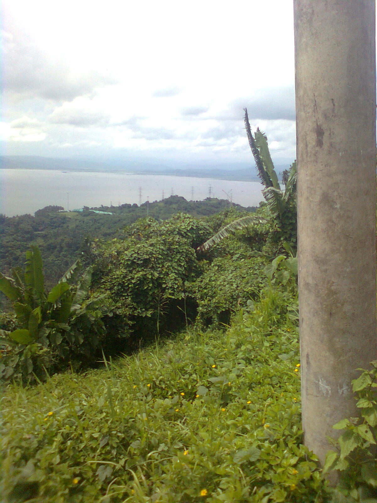 JorgeusBikers: Lake Caliraya and the Hydroelectric Dam