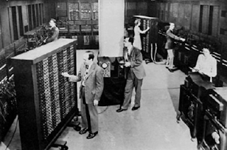 ENIAC (Electronic Numerical Integrator And Computer) - TEKNOLOGI INFORMASI