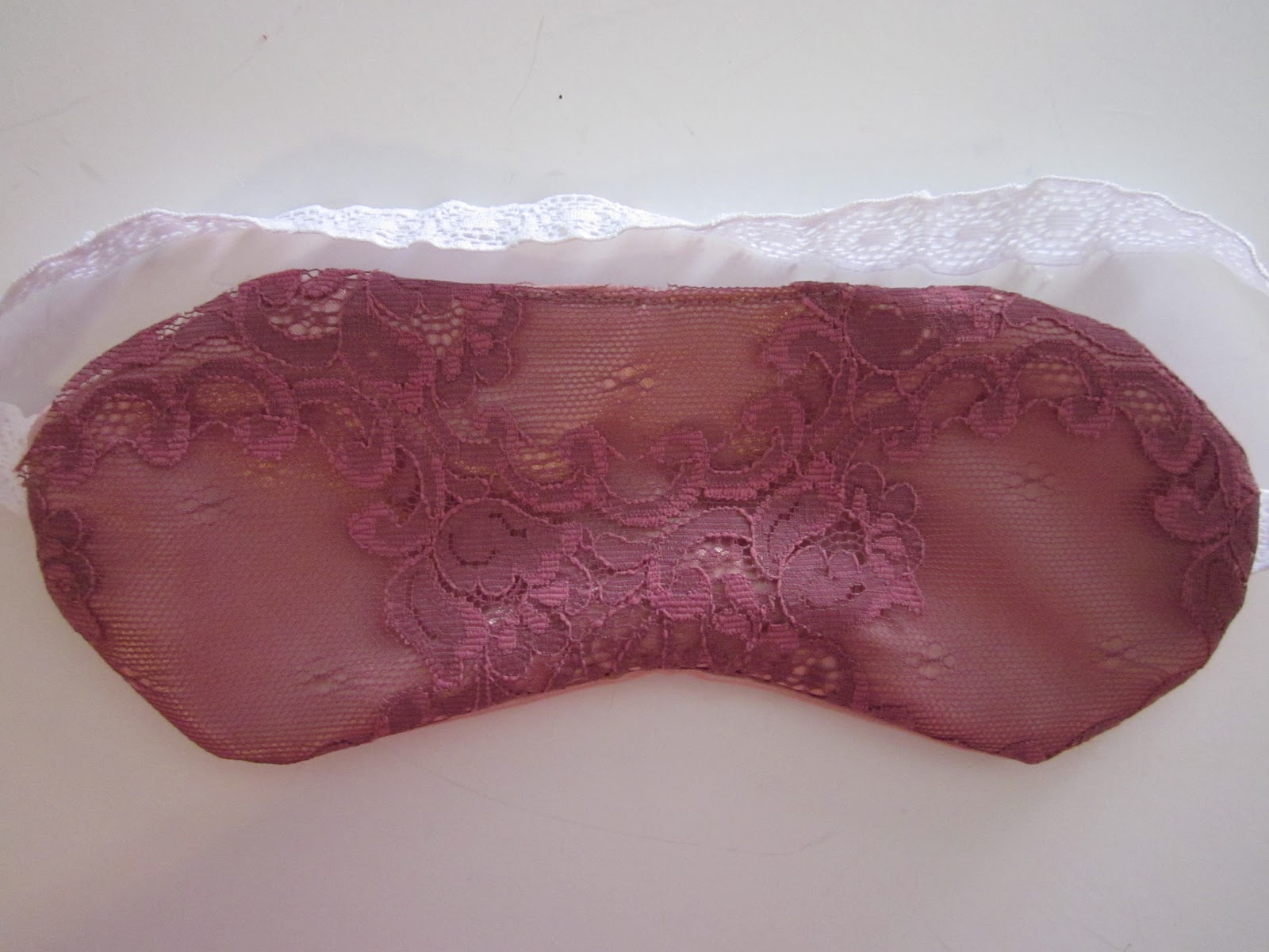 Sew in love with craft: Eye mask tutorial