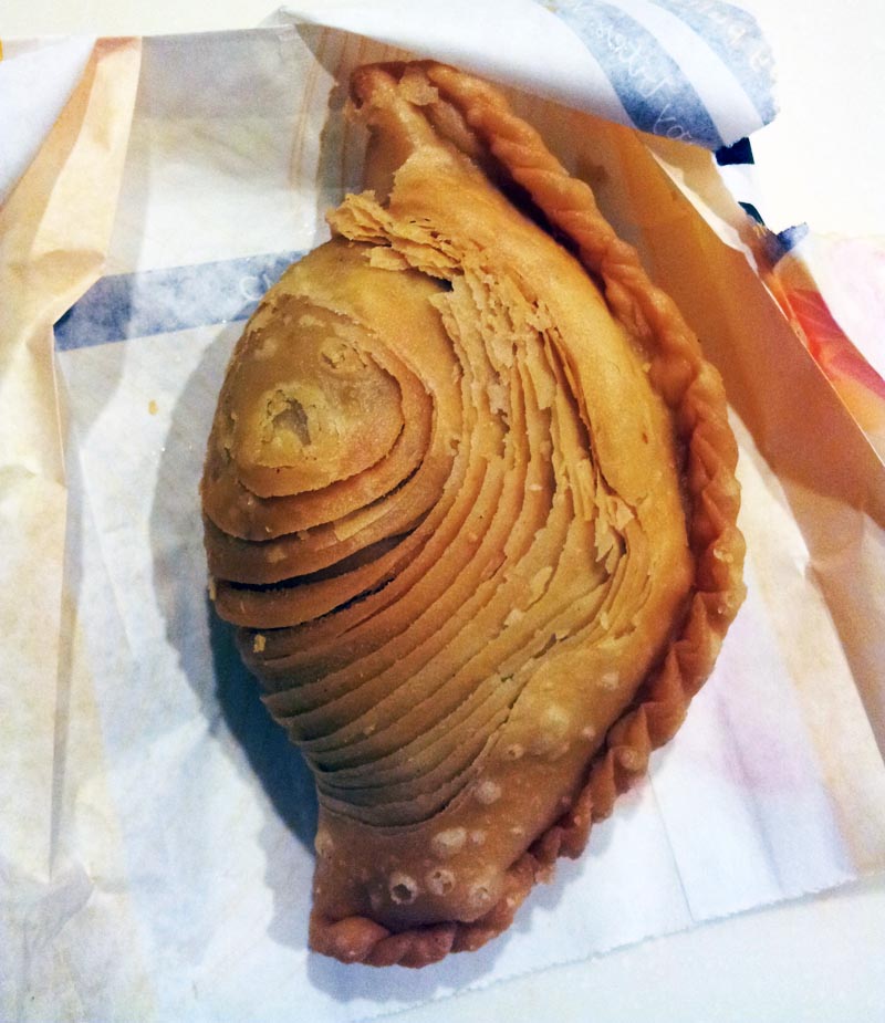 Wild Child: 1A Crispy Puffs: Chicken curry puff, goreng pisang