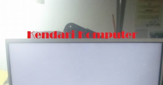 Tampilan Layar Laptop Berwarna Putih (White Blank)