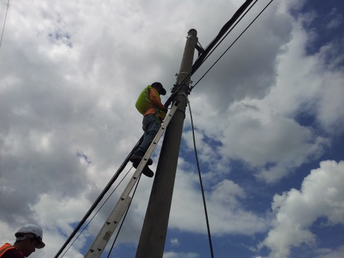 Malaysia Fiber Optic Expertise: INSTALLATION OF OVERHEAD FIBER OPTIC ...