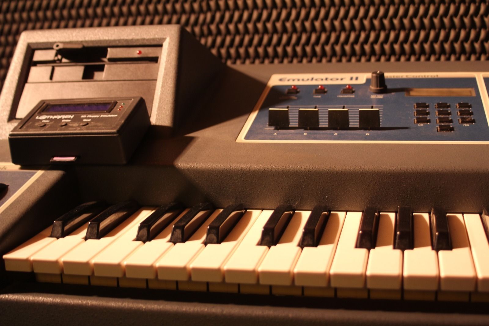 MATRIXSYNTH: EMU Emulator 2, RARE CDROM DRIVE, RAREST FOOT PEDAL, 100s ...