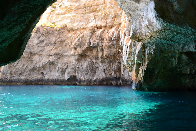 Small Voyager: Blue Grotto (Błękitna Grota) Malta