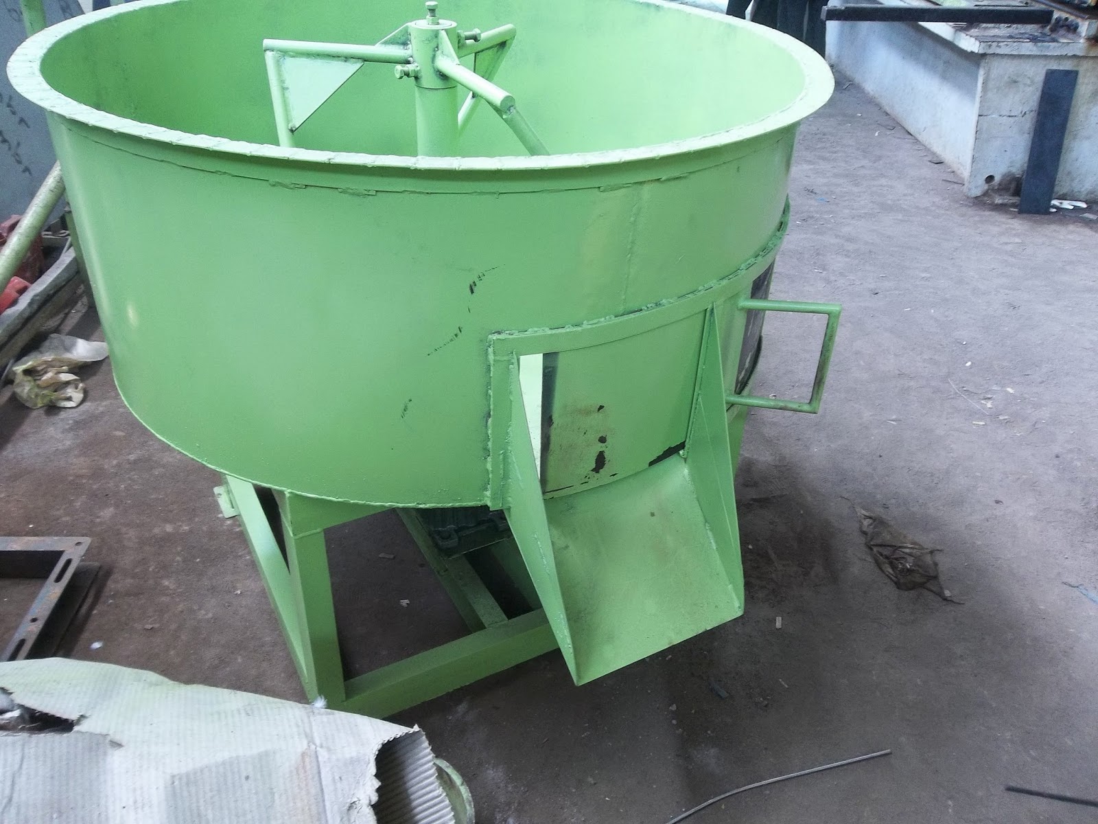 mesin pencampur/mixer besar