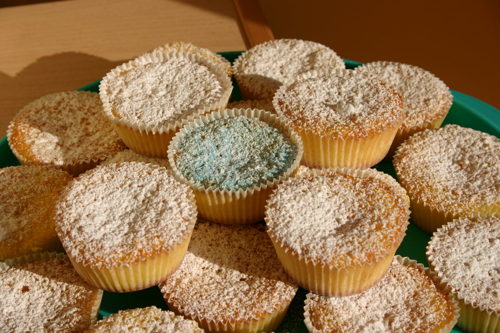 Oggi cucina Manu: tortini di cocco e arancia...