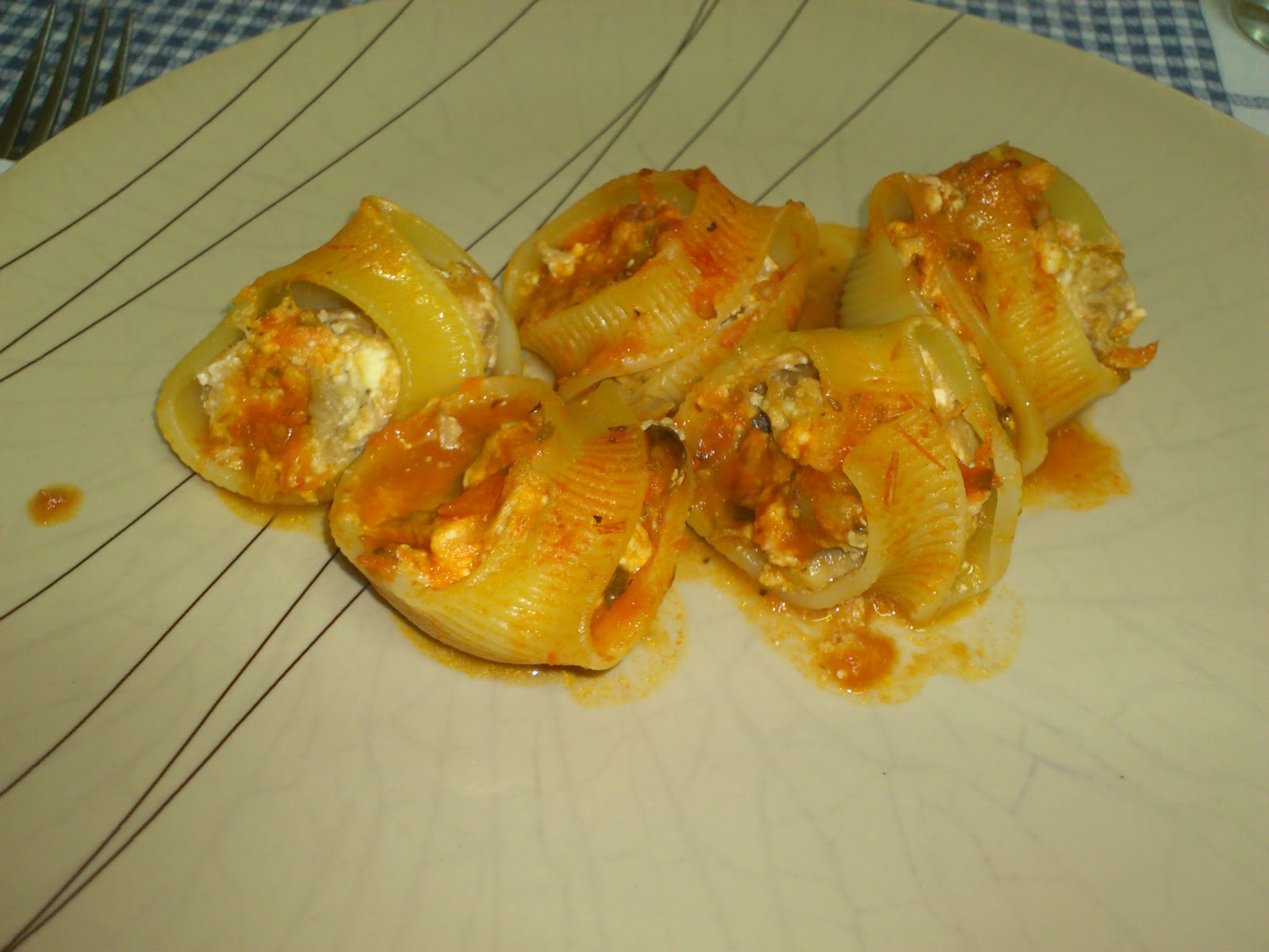 Receitas da Carlita: Massa recheada com atum e cogumelos