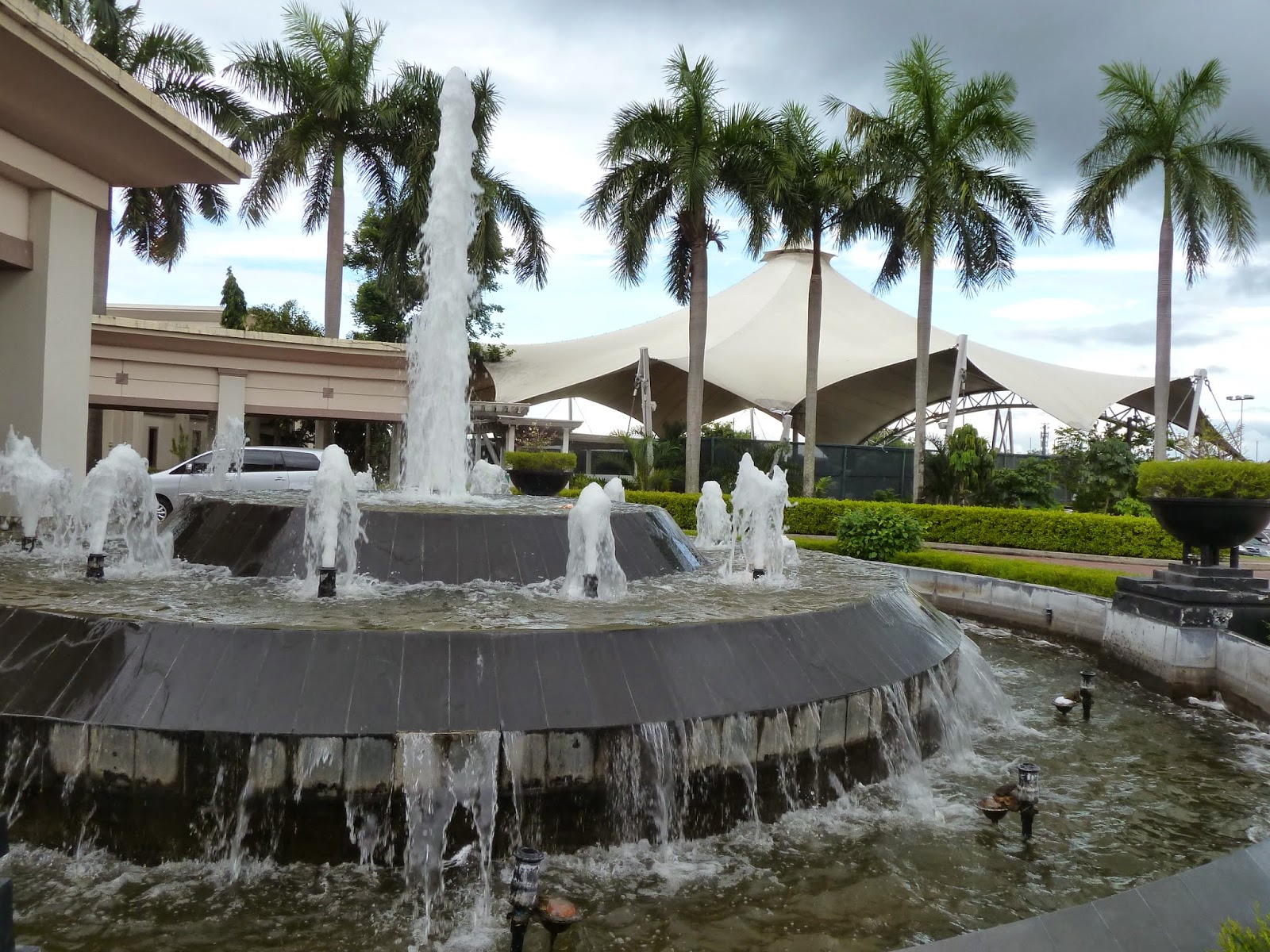 Kee Hua Chee Live!: DAY 3 IN MANILA----VISITING PALMS COUNTRY CLUB AT ...