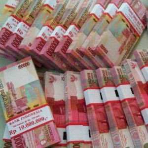 Menempatkan Uang pada Kedudukan yang Benar