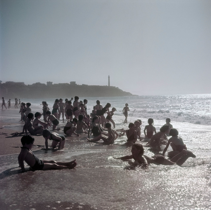 The World in Color During the 1940s and 1950s Through Robert Capa's ...