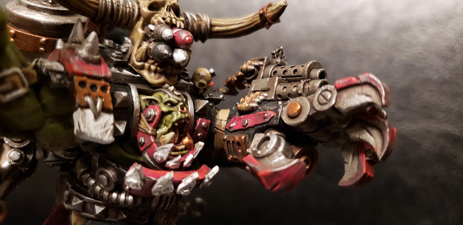 What's On Your Table: Artel W Iron Boss - Faeit 212